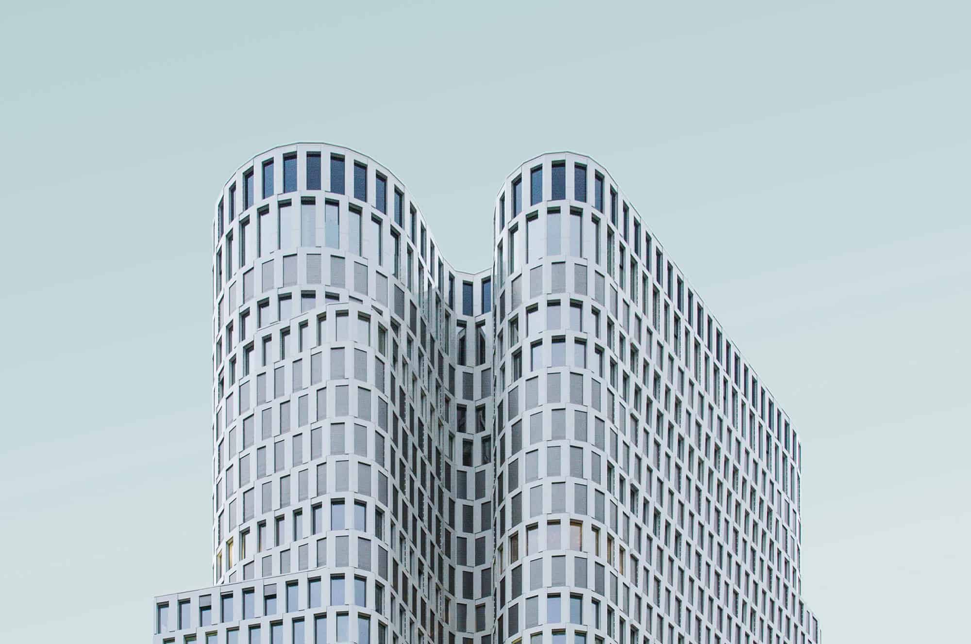 Raw-Edges Continue Its Attention to Color, Pattern, and Movement ...